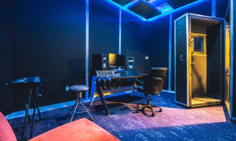 A Quick Overview of the Stages of Music Production